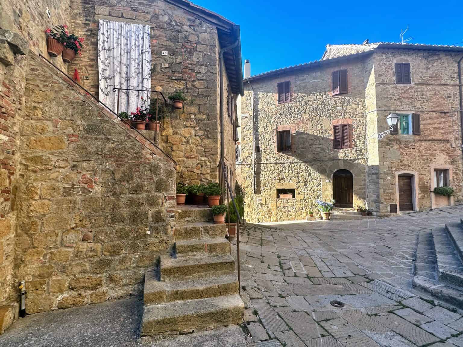 MONTICCHIELLO – My Guide to the Southern Tuscan Treasure - The Tuscan Mom